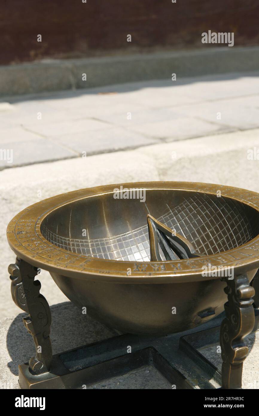 sundial of Gyeongbokgung Palace, Seoul, Korea Stock Photo - Alamy