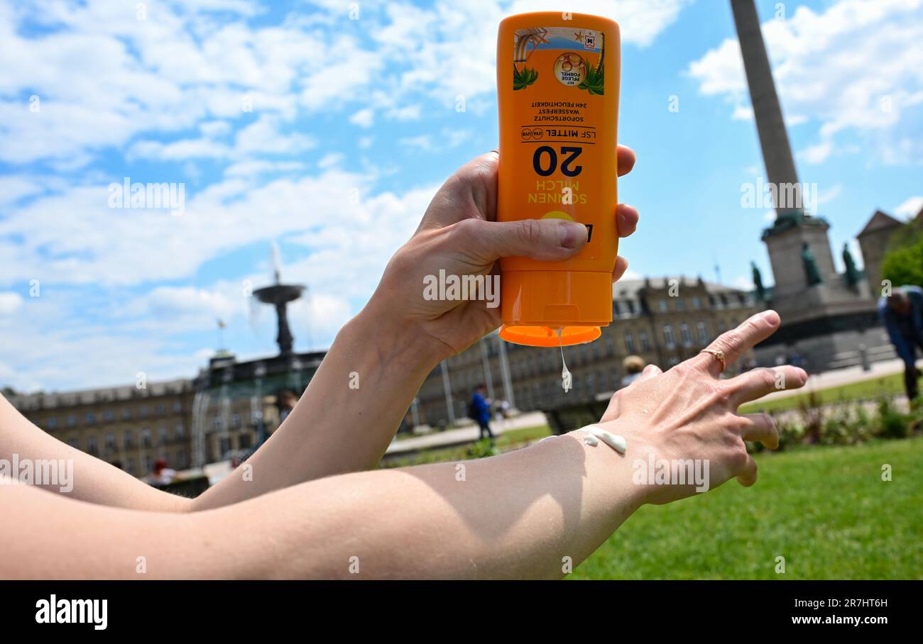 Uv index high hi-res stock photography and images - Alamy