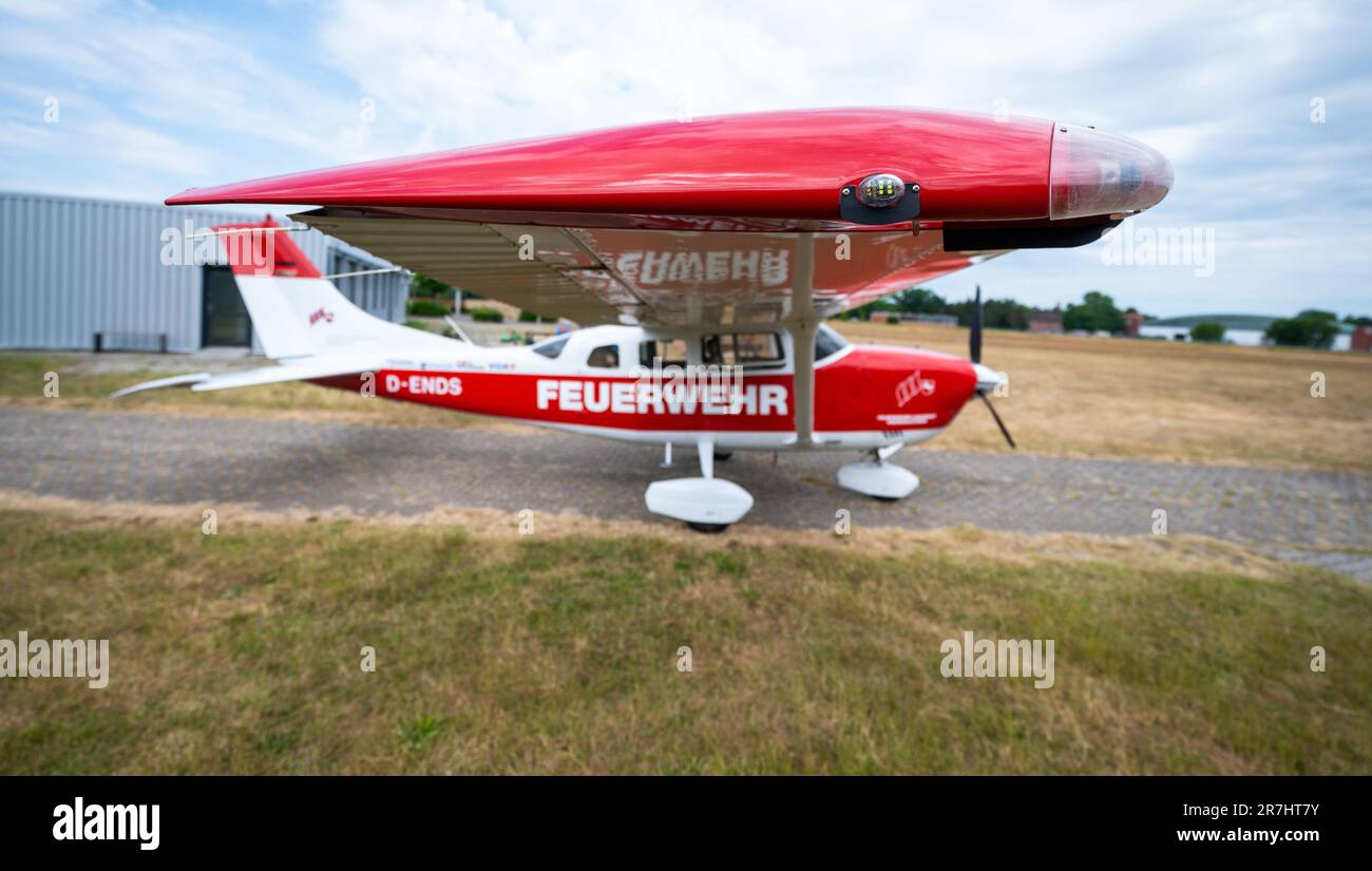 PRODUCTION - 15 June 2023, Lower Saxony, Lüneburg: A Cessna 206 from ...