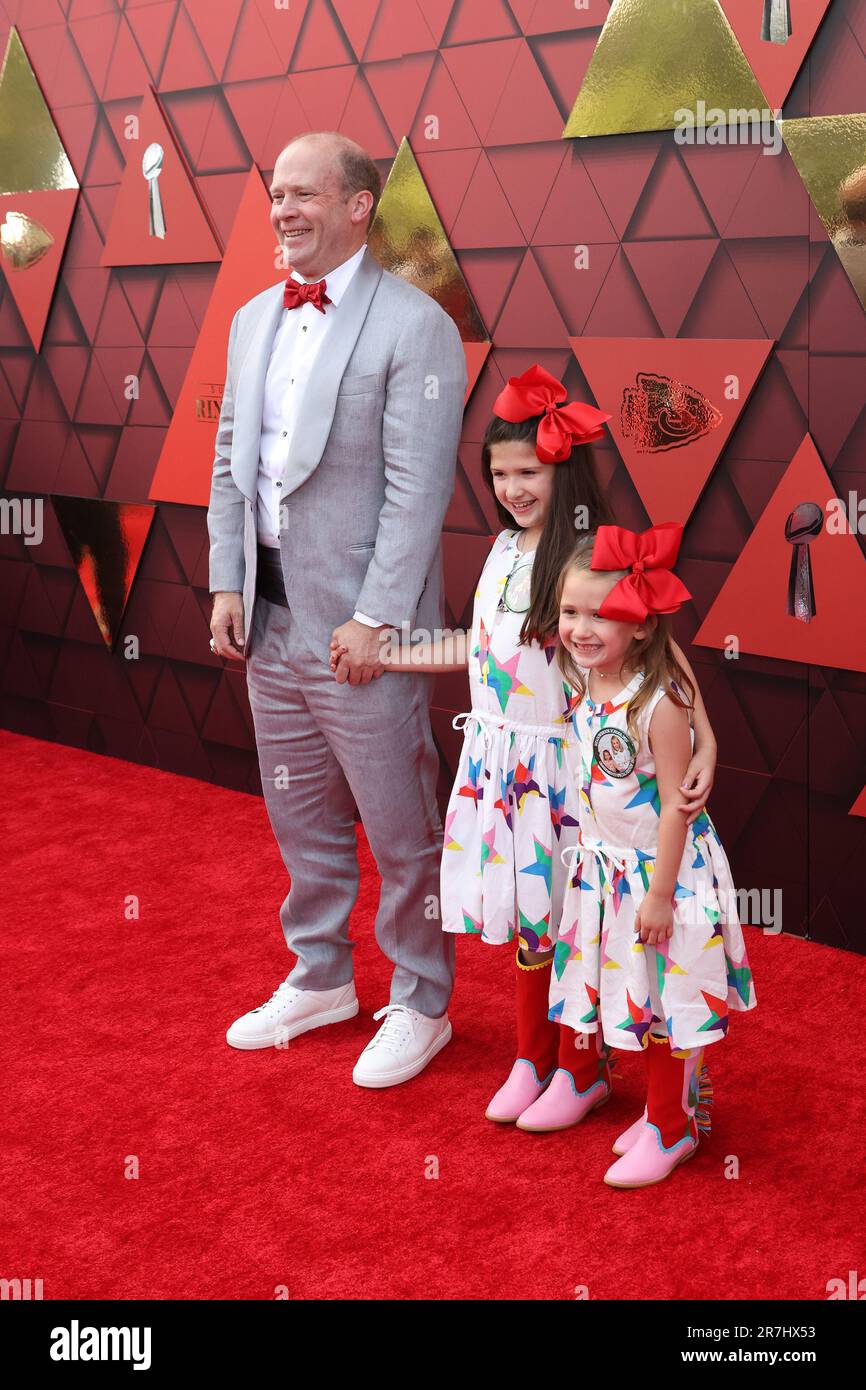 Kansas City, USA. 15th June, 2023. Daniel Hunt and his two girls on the ...