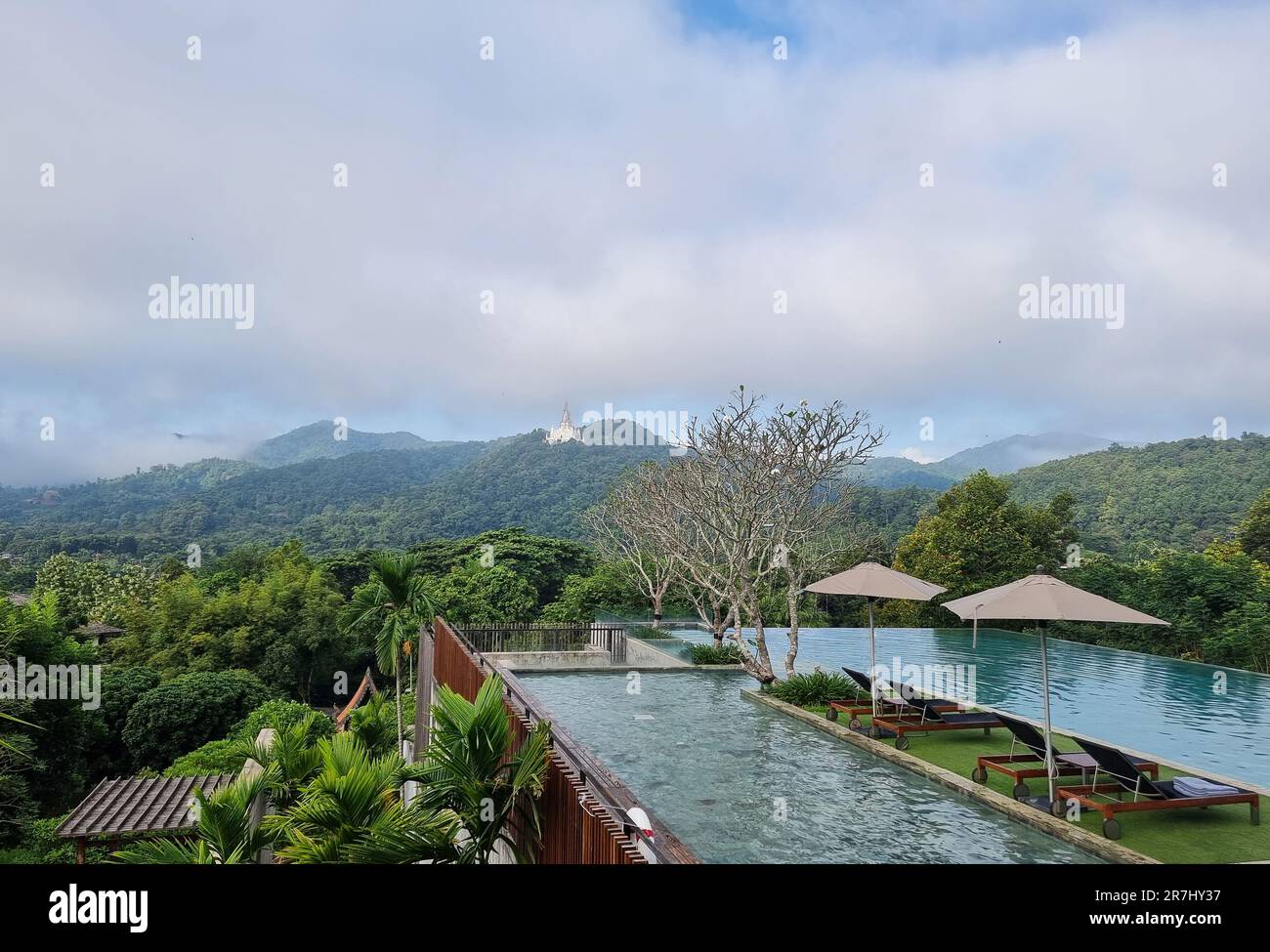 Mountain luxury resort swimming pool hi-res stock photography and ...