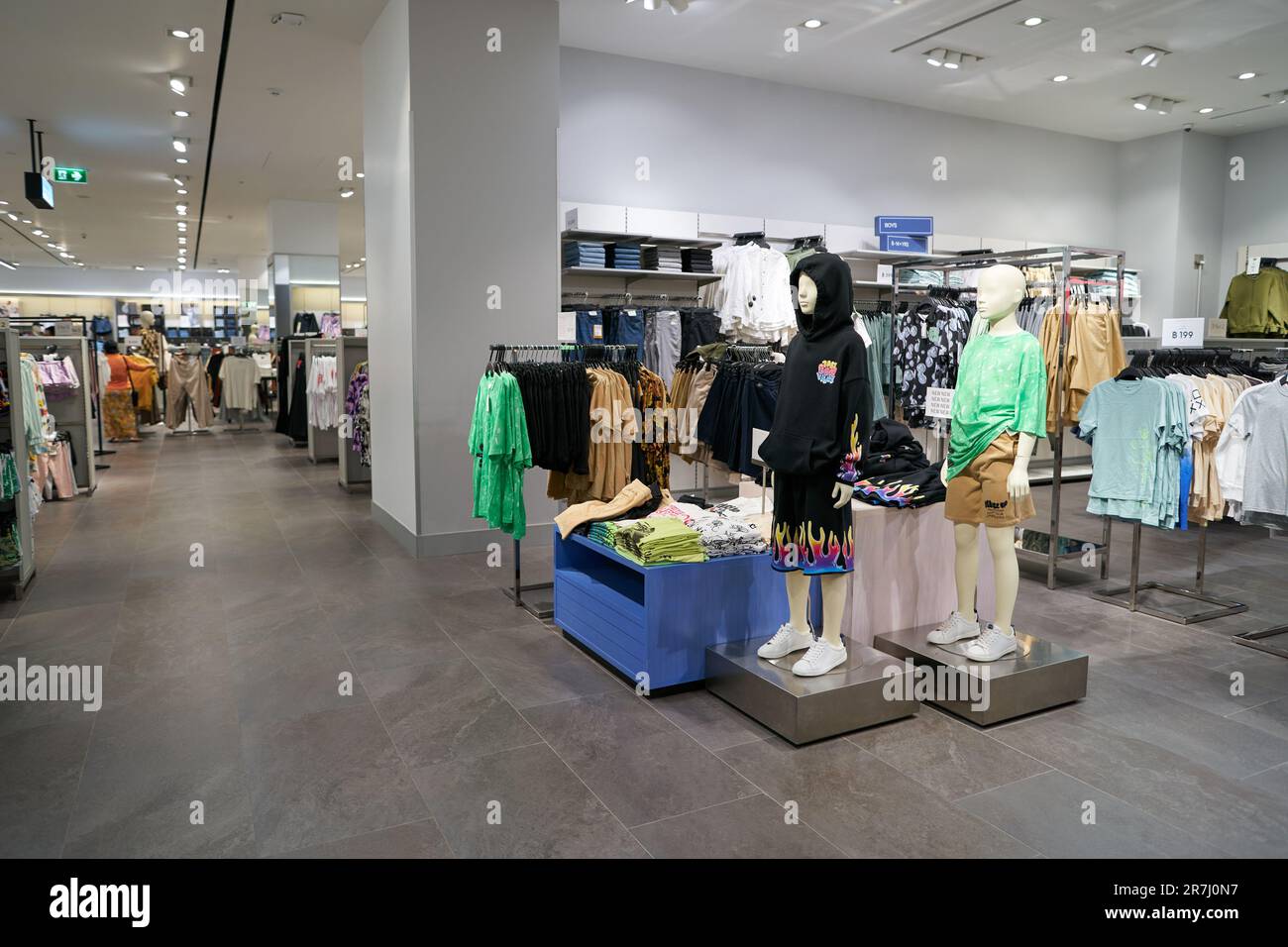 PATTAYA, THAILAND - CIRCA APRIL, 2023: interior shot of H and M retail ...