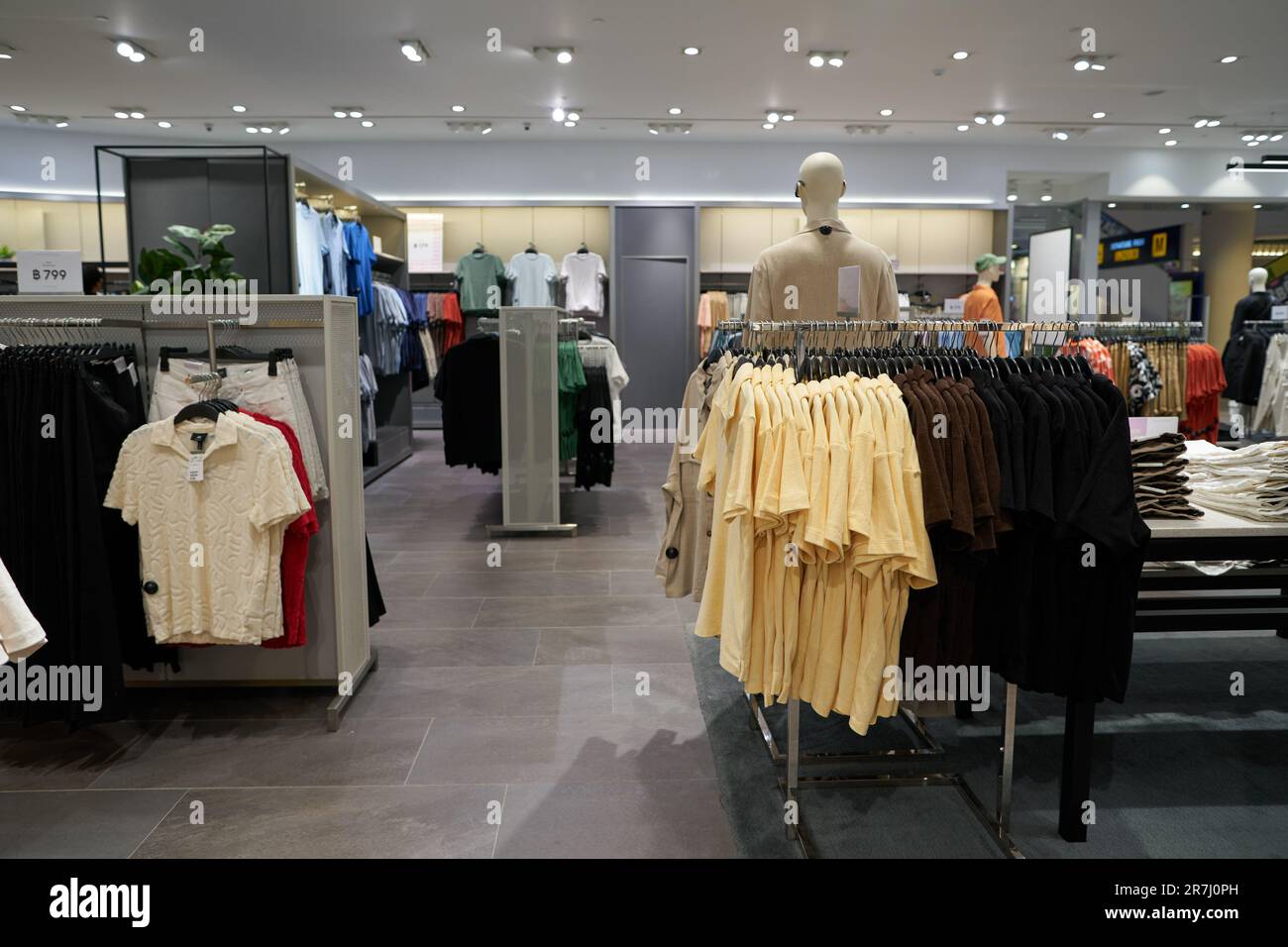 PATTAYA, THAILAND - CIRCA APRIL, 2023: interior shot of H and M retail ...