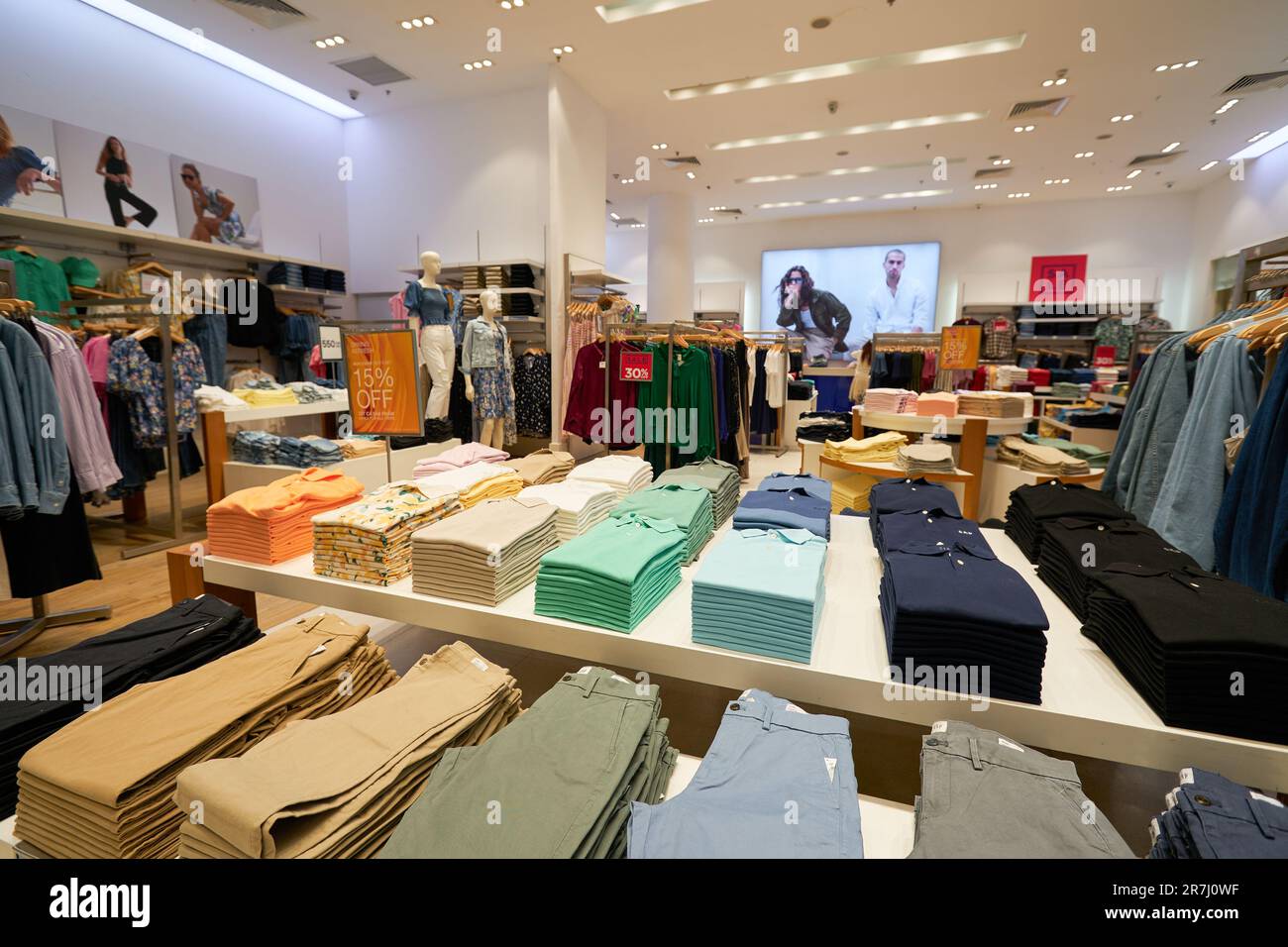 Gap retail shop interior hi-res stock photography and images - Alamy