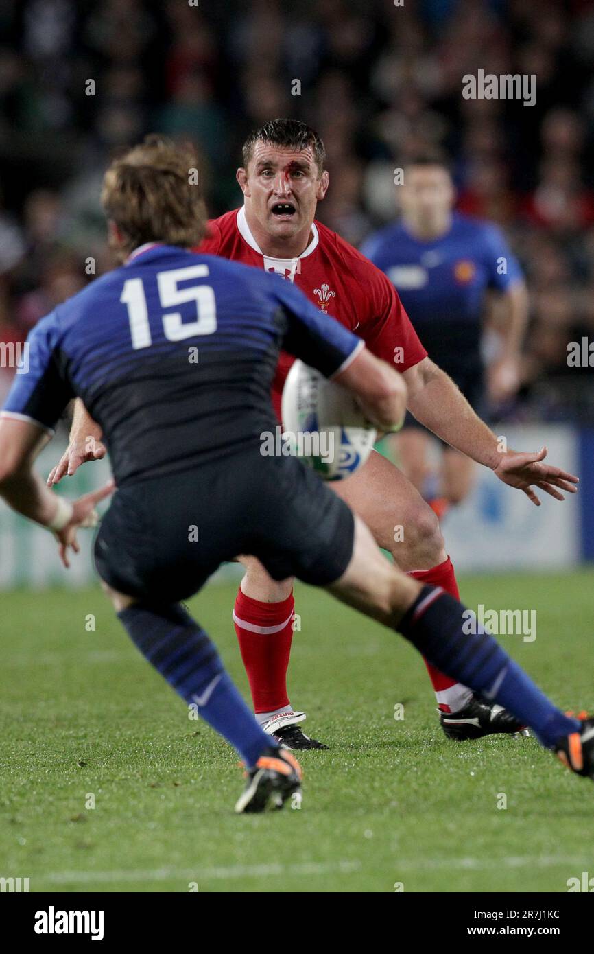 Semi professional rugby player hi-res stock photography and images - Alamy