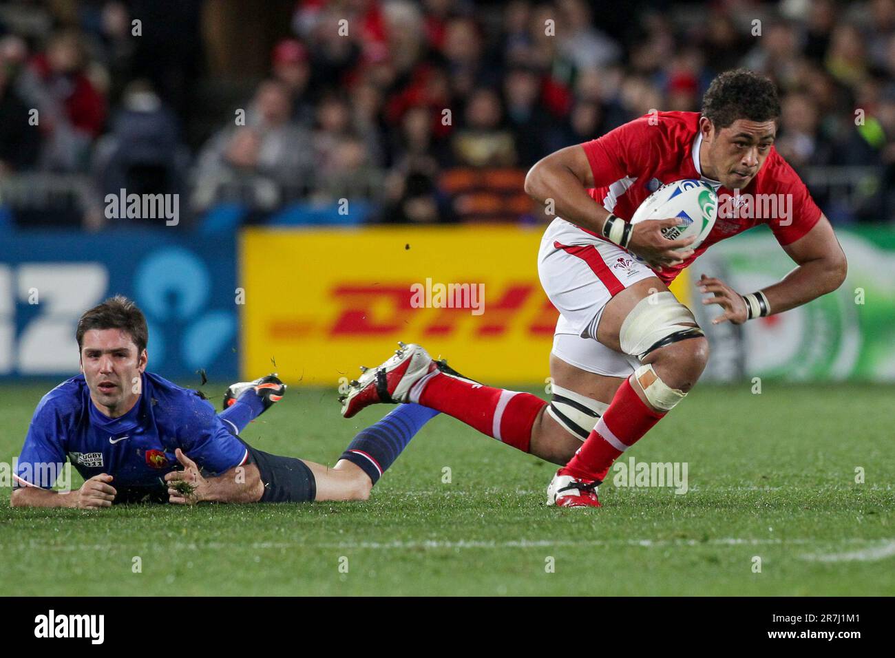 Semi professional rugby player hi-res stock photography and images - Alamy
