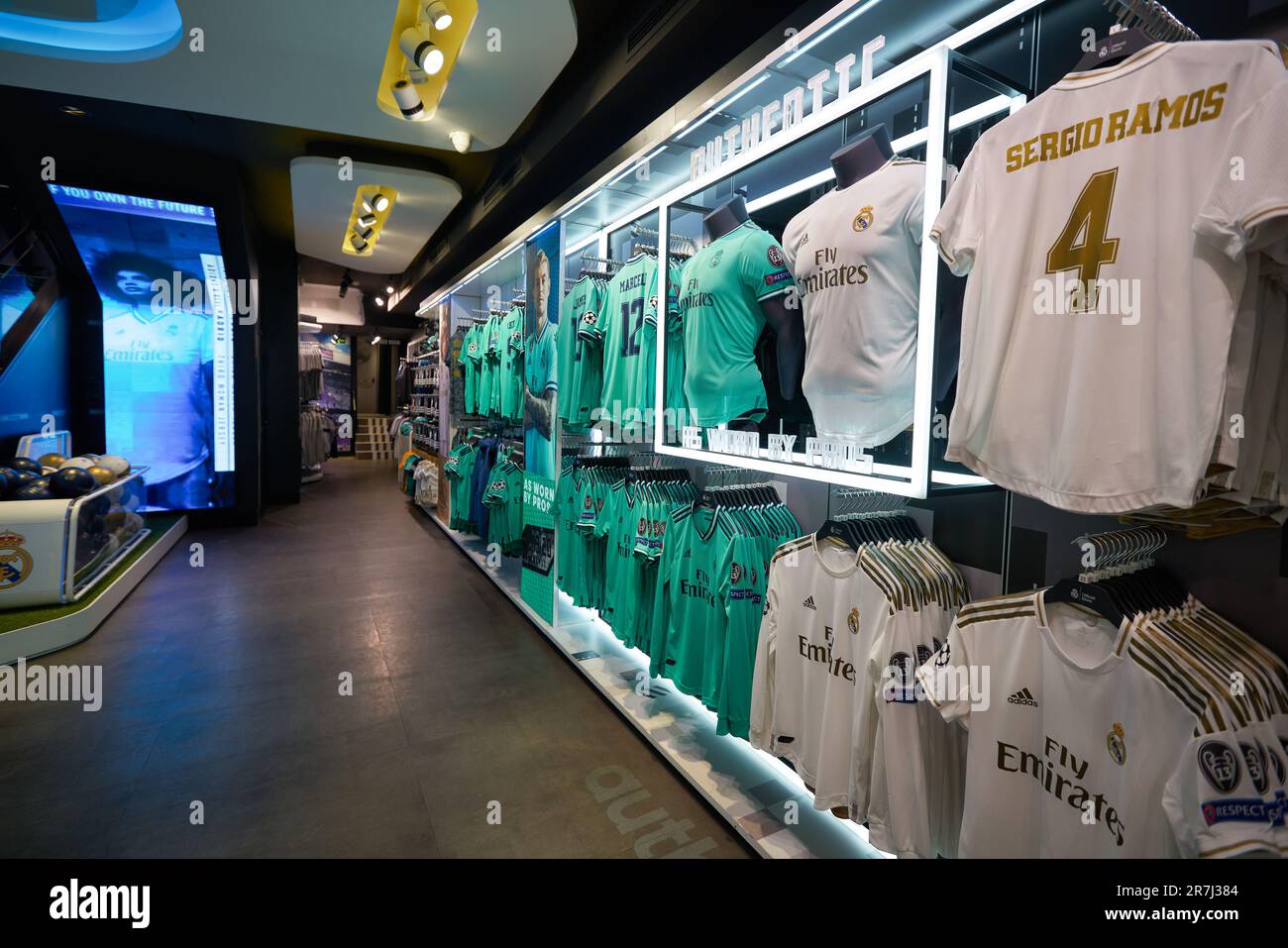 Real madrid football 2020 hi-res stock photography and images - Alamy