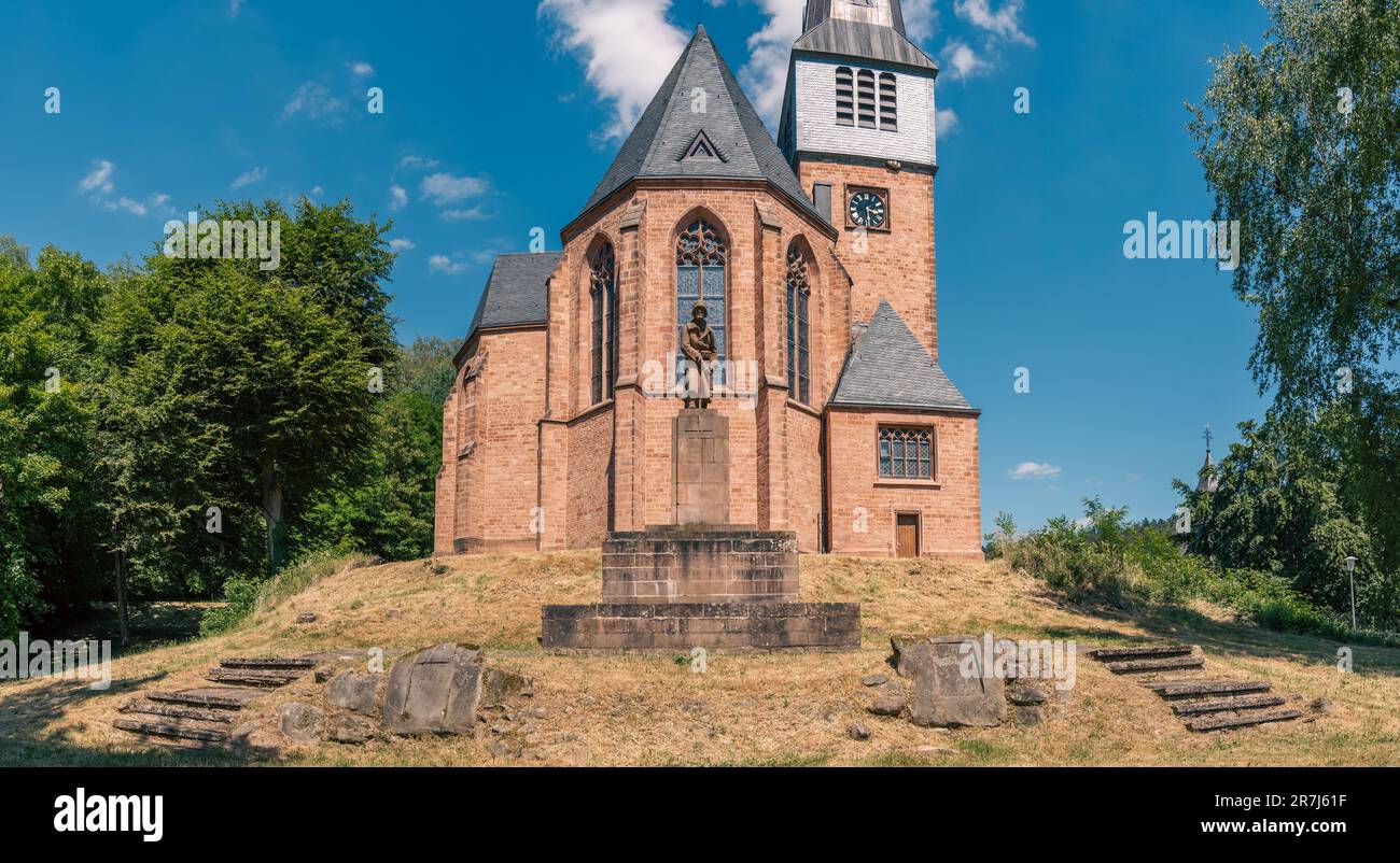 World war 1 (1914/18) warrior monument statue in front of the Rochus ...