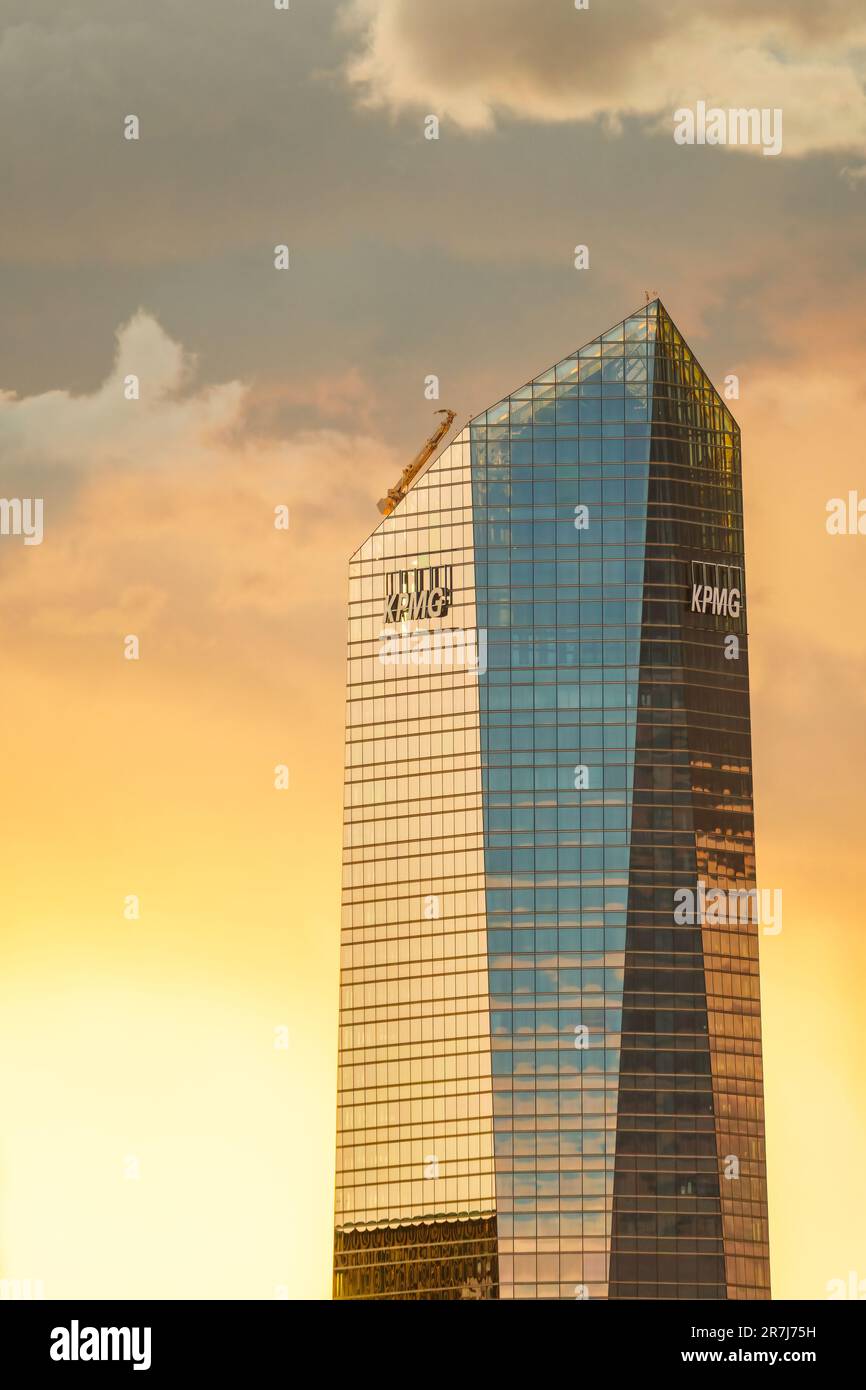 Kpmg tower hi-res stock photography and images - Alamy