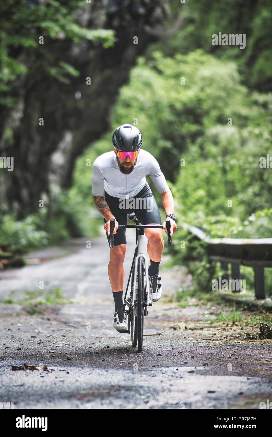 Cyclist on a racing bike hi-res stock photography and images - Alamy