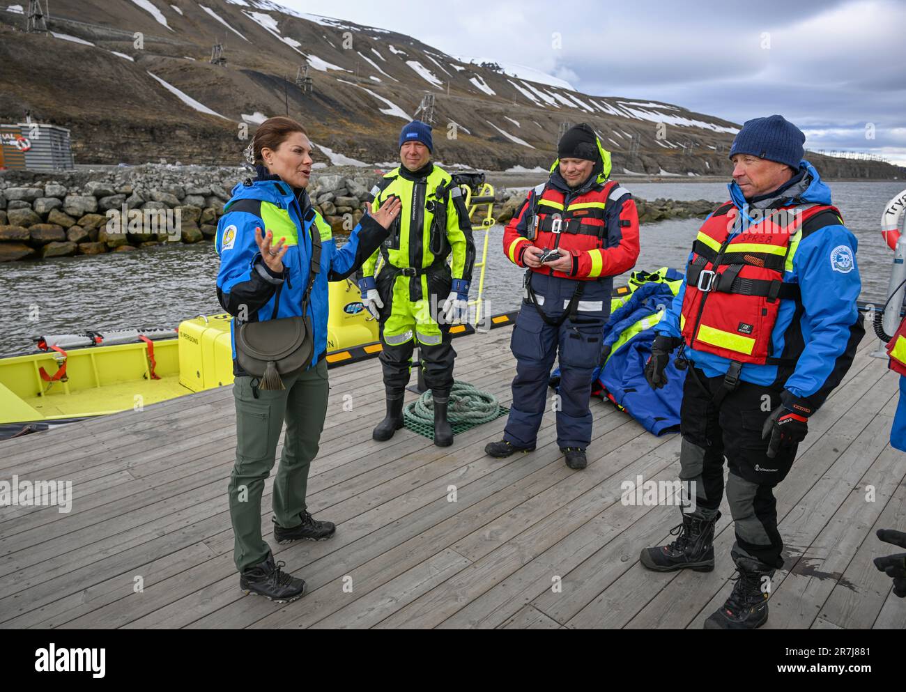 Crown Princess Victoria on her way to the icebreaker Oden in Svalbard ...