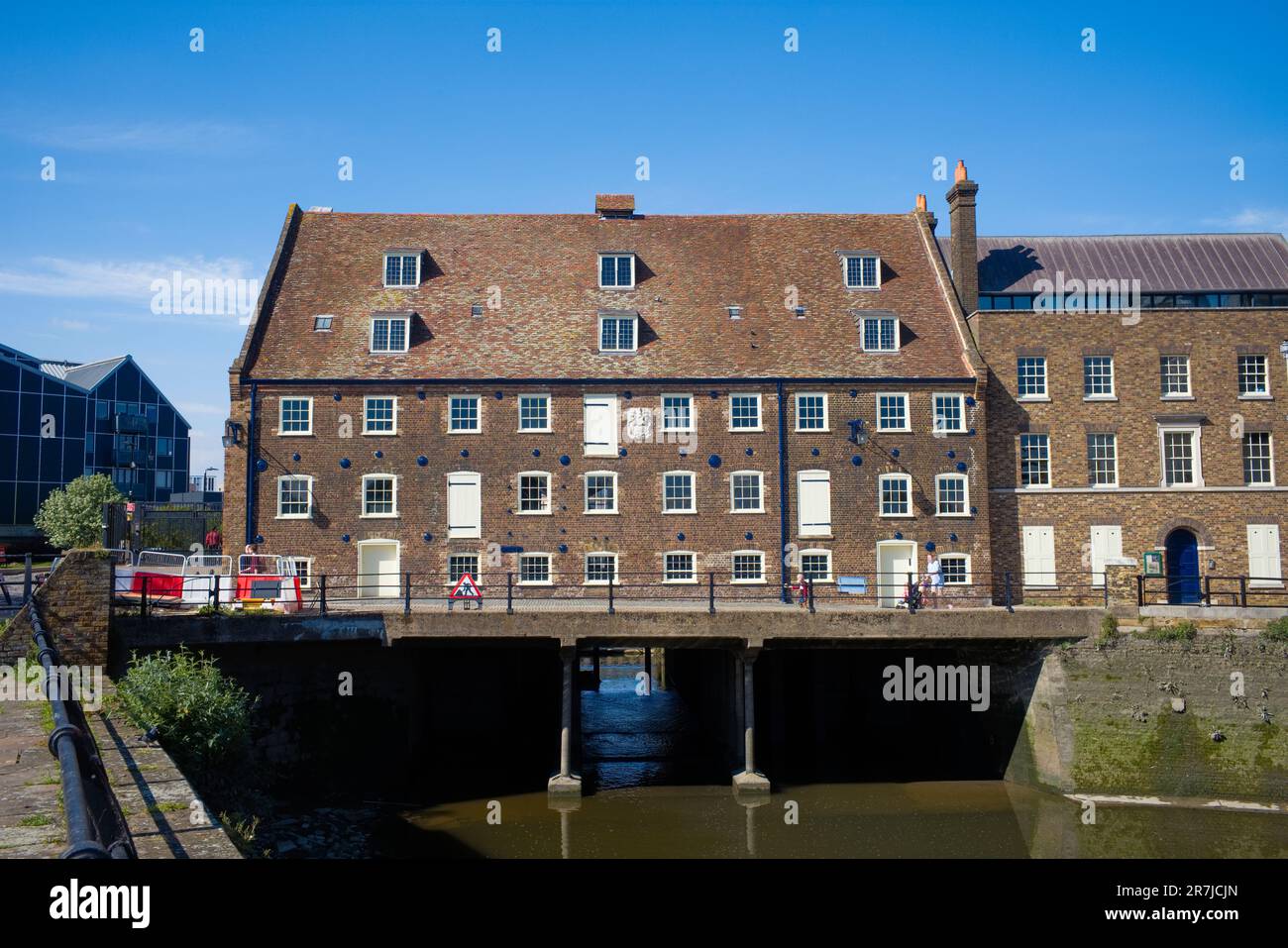 The House Mill is the largest tidal mill in the world and spans Bow ...