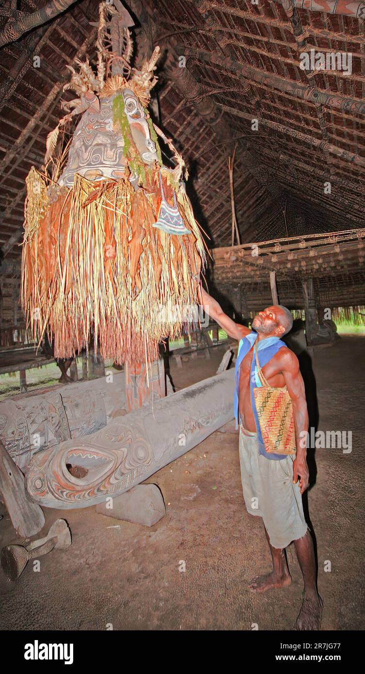 Haus tambaran spirit house hi-res stock photography and images - Alamy