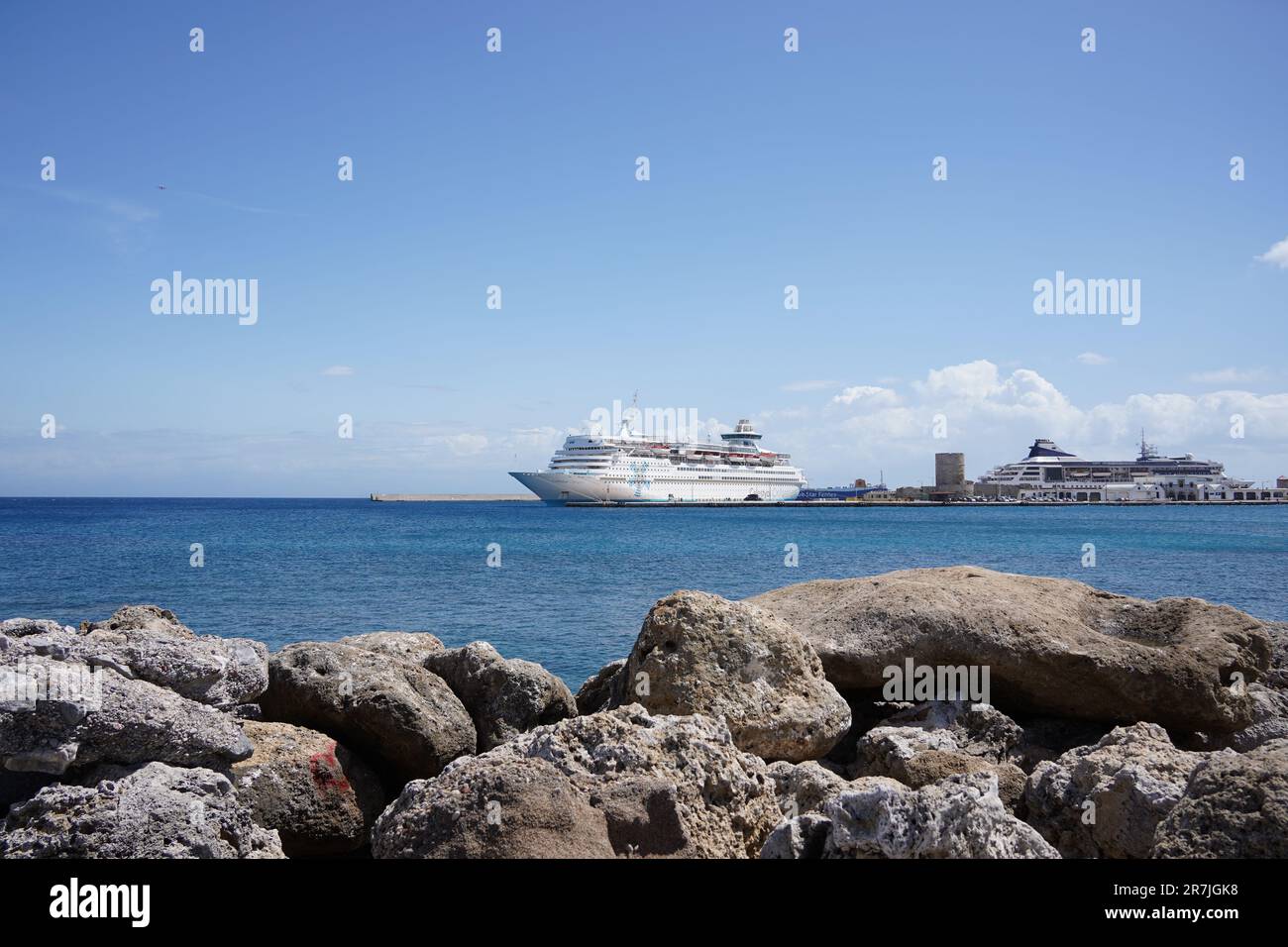 Cruise ship in the tourist sea Rhodes port - Greece Stock Photo - Alamy