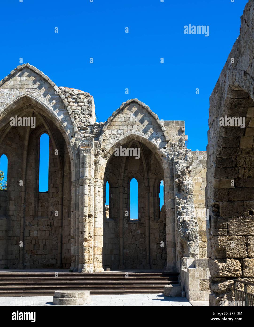 Front view at ruins of the choir of the gothic hi-res stock photography ...