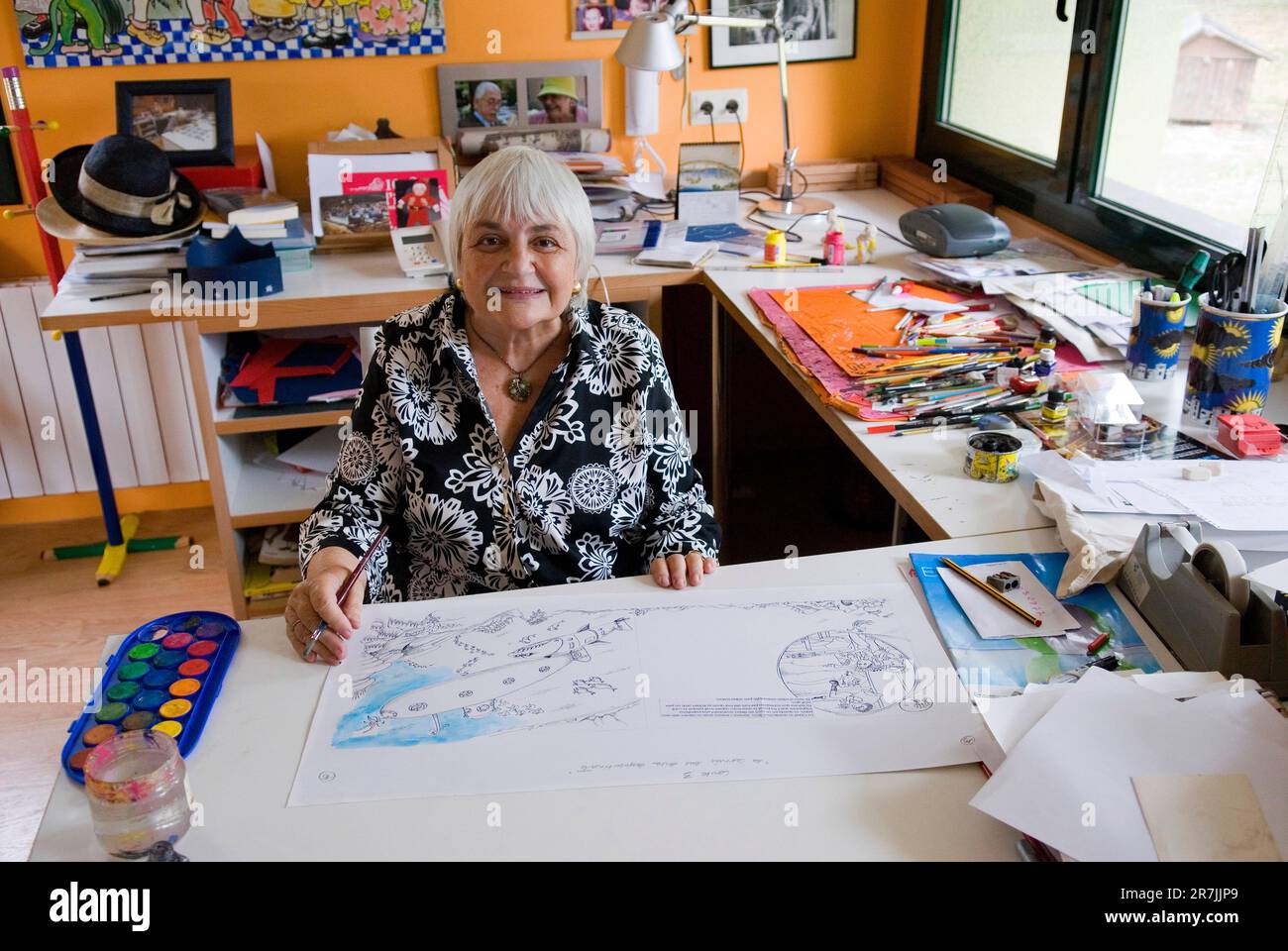 Pilarin Bayés i de Luna (Vic, Osona, April 21, 1941) is a renowned ...