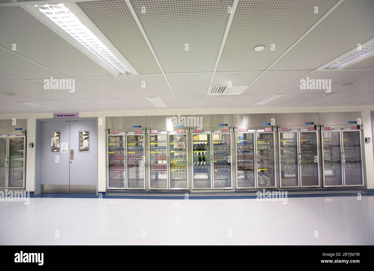 Public and private laboratories hi-res stock photography and images - Alamy