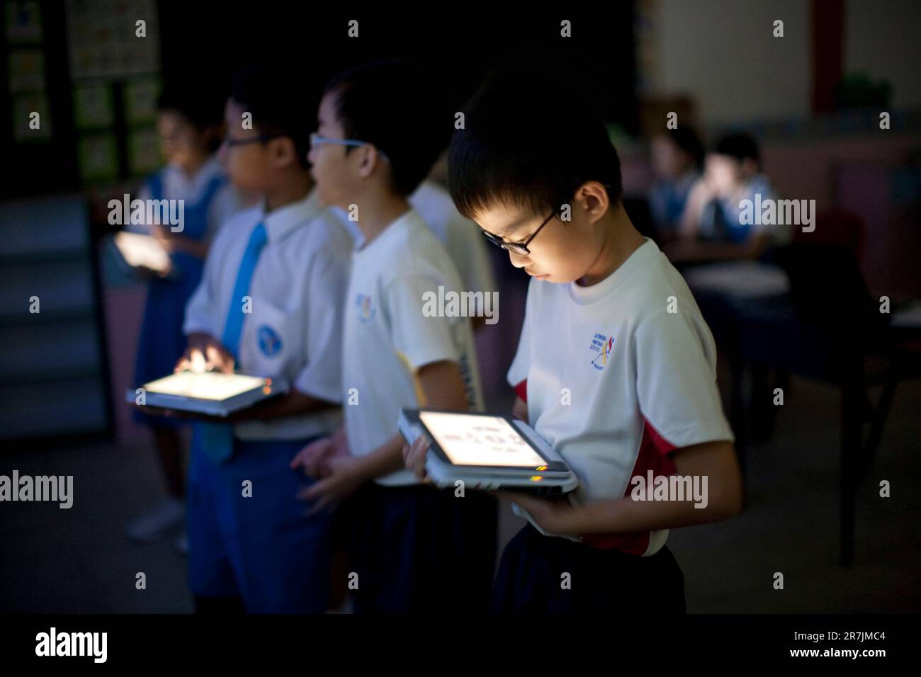 Singapore classroom computer hi-res stock photography and images - Alamy