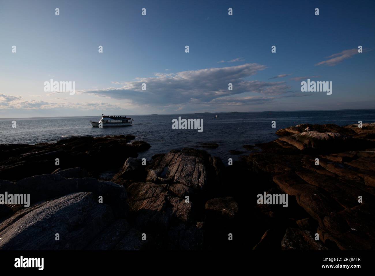 Blue ocean research hi-res stock photography and images - Alamy