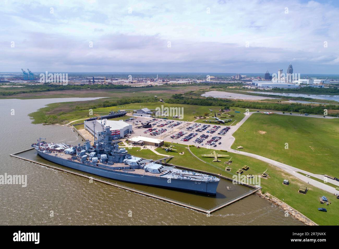 The USS Alabama Battleship in Mobile Bay Stock Photo - Alamy