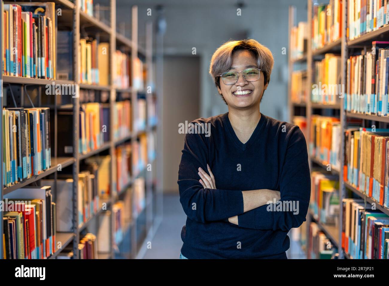 College student studying campus hi-res stock photography and images - Alamy