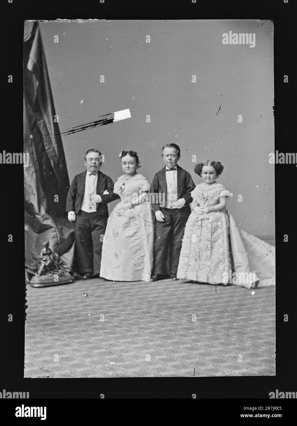 Strattons, G.W.M. Nutt, and Minnie Warren c. 1860-1870 Stock Photo - Alamy