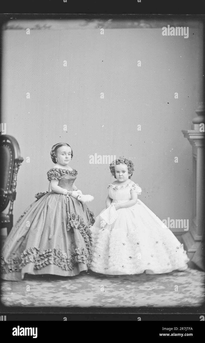 Lavinia Stratton and Minnie Warren c. 1860-1870 Stock Photo - Alamy