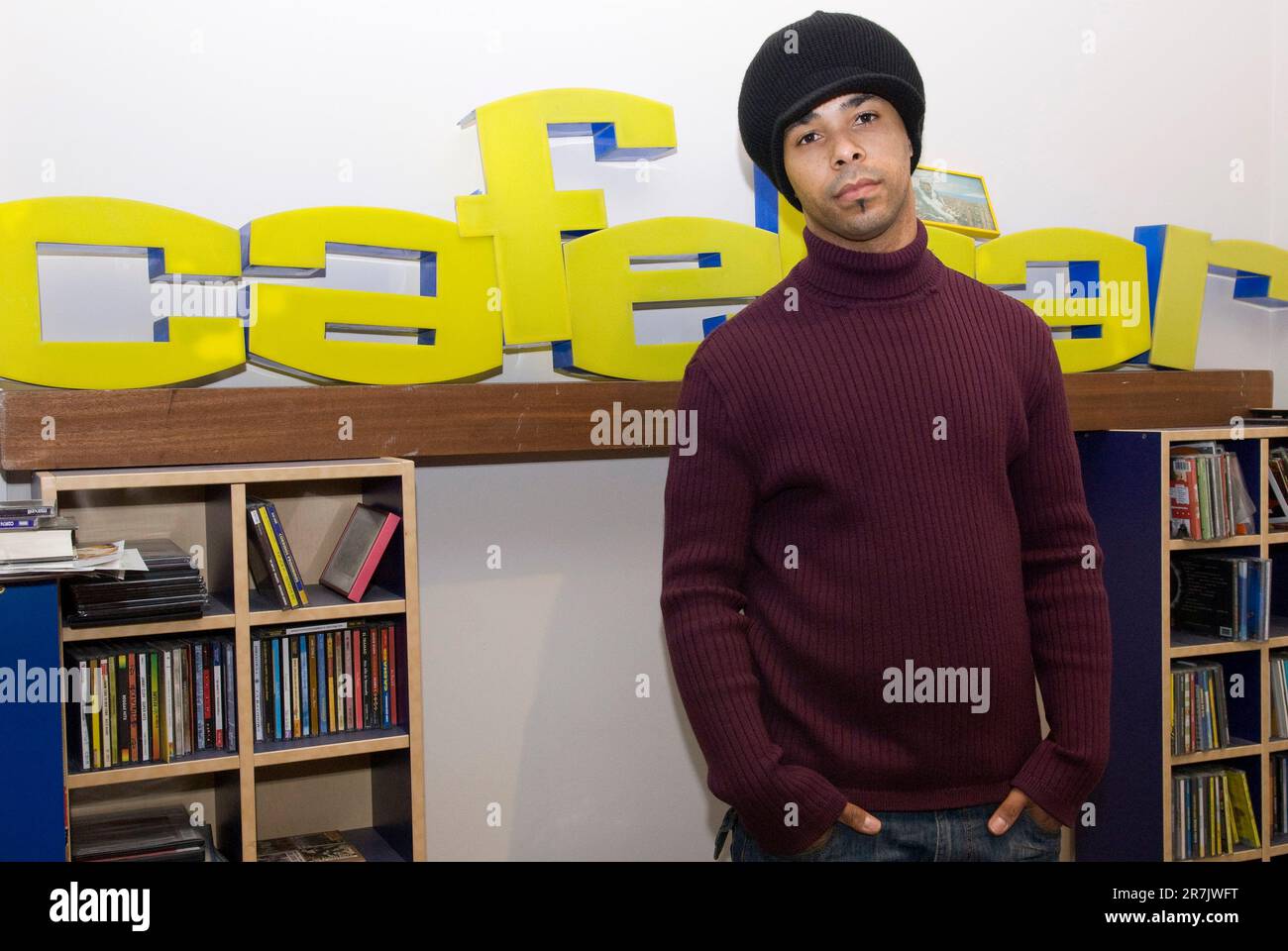 Marc Ayza (Barceloba- 1976) is a jazz musician, composer, percussionist ...