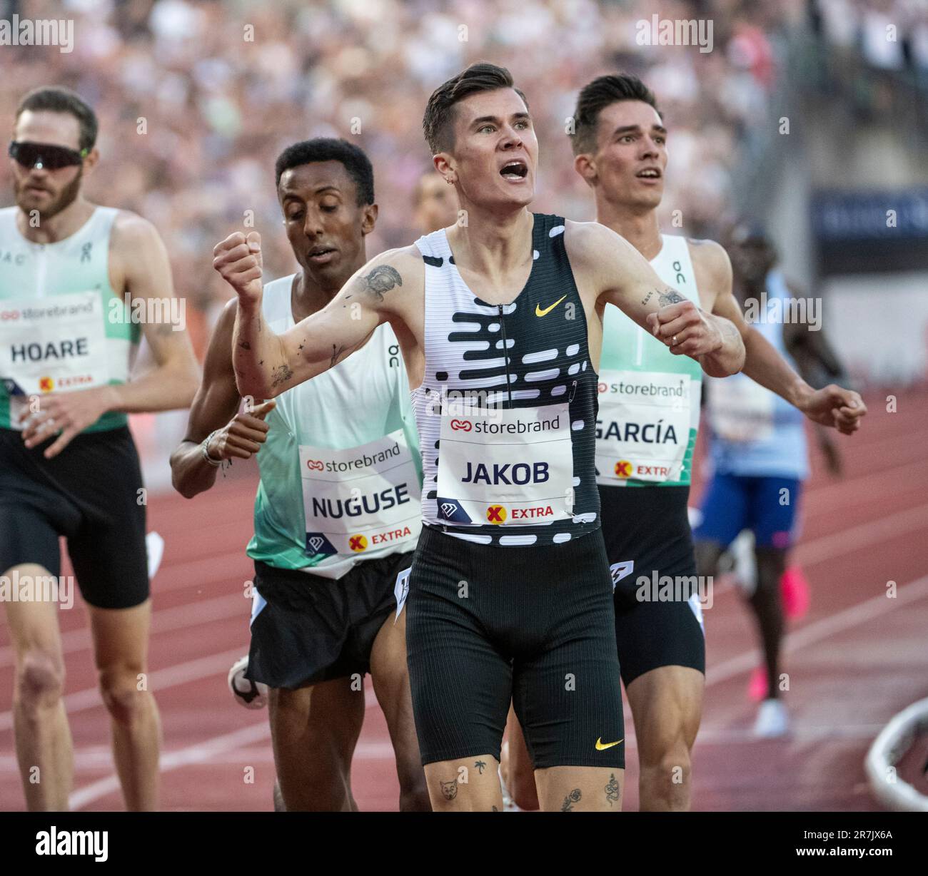 Runner finish line crosses male hi-res stock photography and images - Alamy