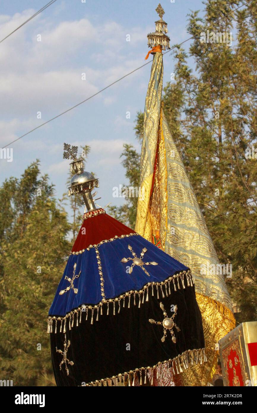 Ethiopian robe hi-res stock photography and images - Alamy