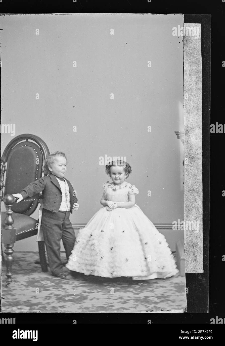 G.W.M. Nutt and Minnie Warren c. 1860-1870 Stock Photo - Alamy
