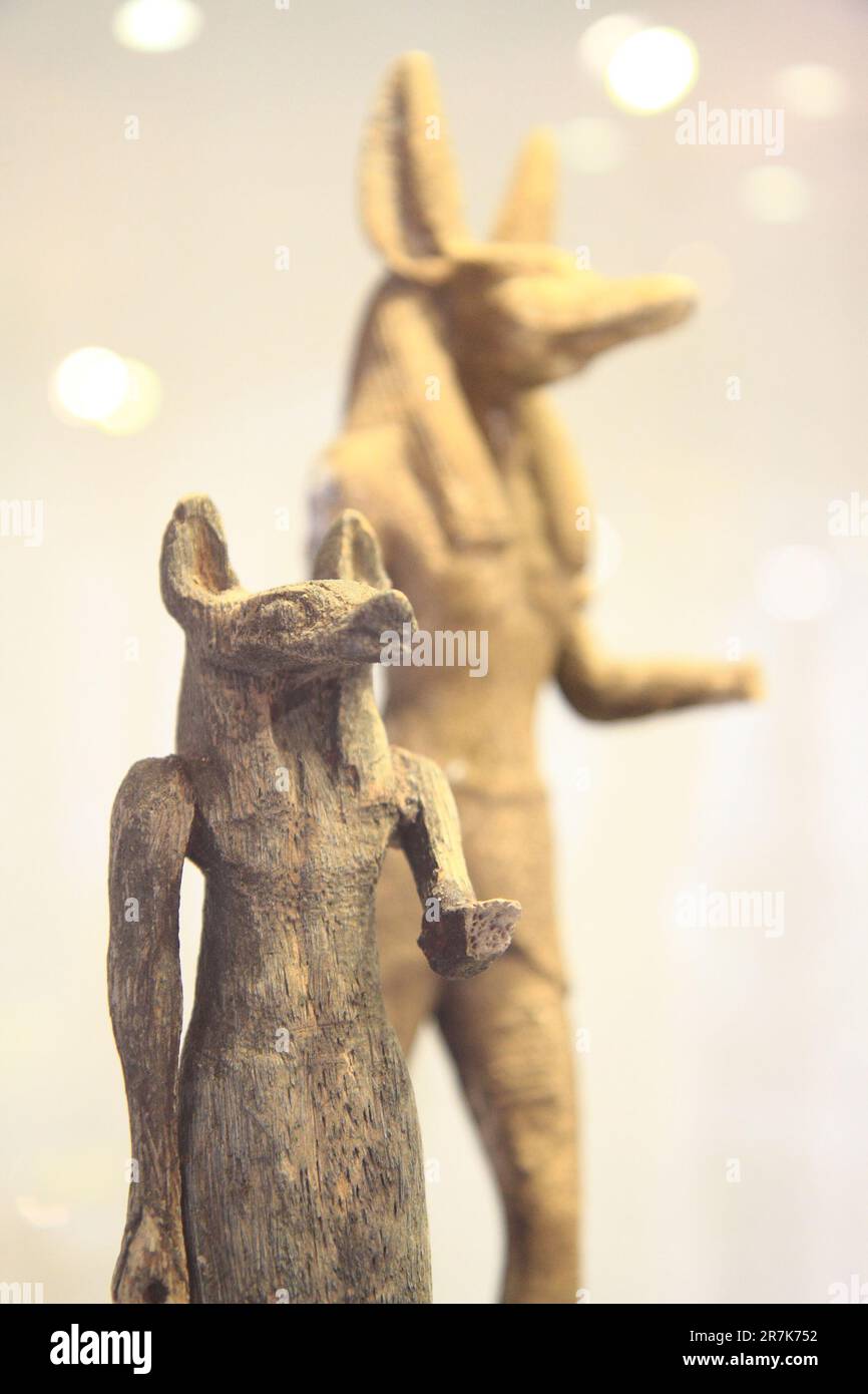 big egyptian souvenirs look like original objects Stock Photo - Alamy