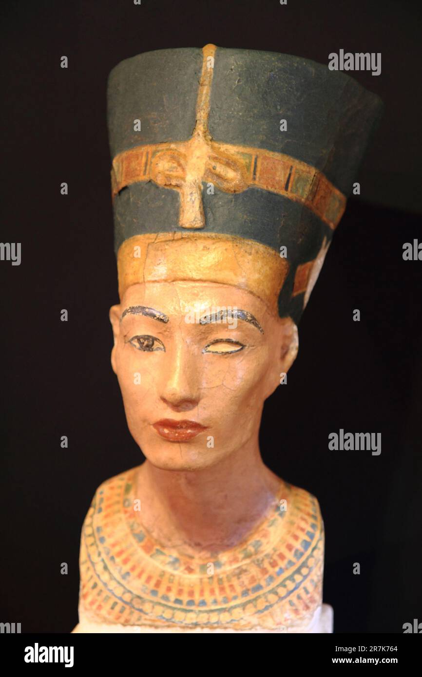 big egyptian souvenirs look like original objects Stock Photo - Alamy