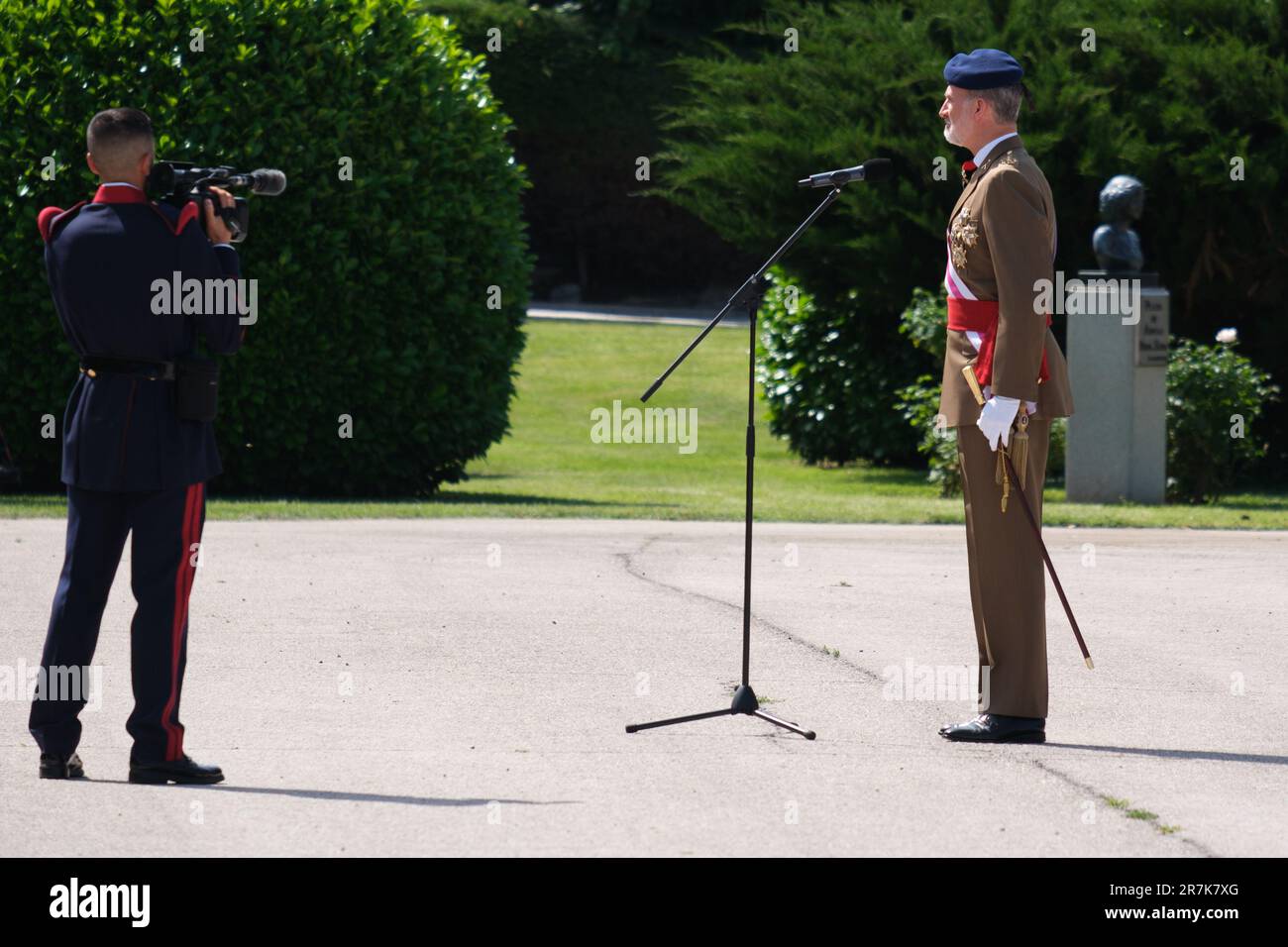 Felipe vi of spain uniform hi-res stock photography and images - Alamy