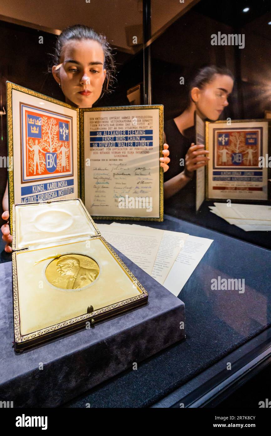 London, UK. 16th June, 2023. Ernst Chain's Nobel Prize medal in ...