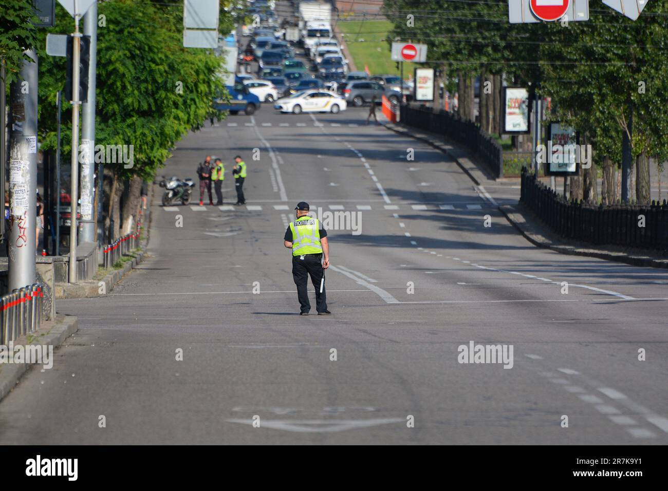 Kyiv, Ukraine. 16th June, 2023. The police block traffic on the streets ...