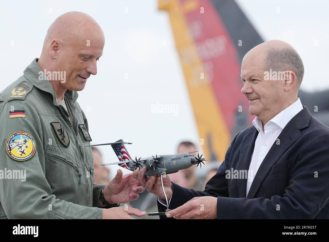Jagel, Germany. 16th June, 2023. German Chancellor Olaf Scholz (SPD, r ...