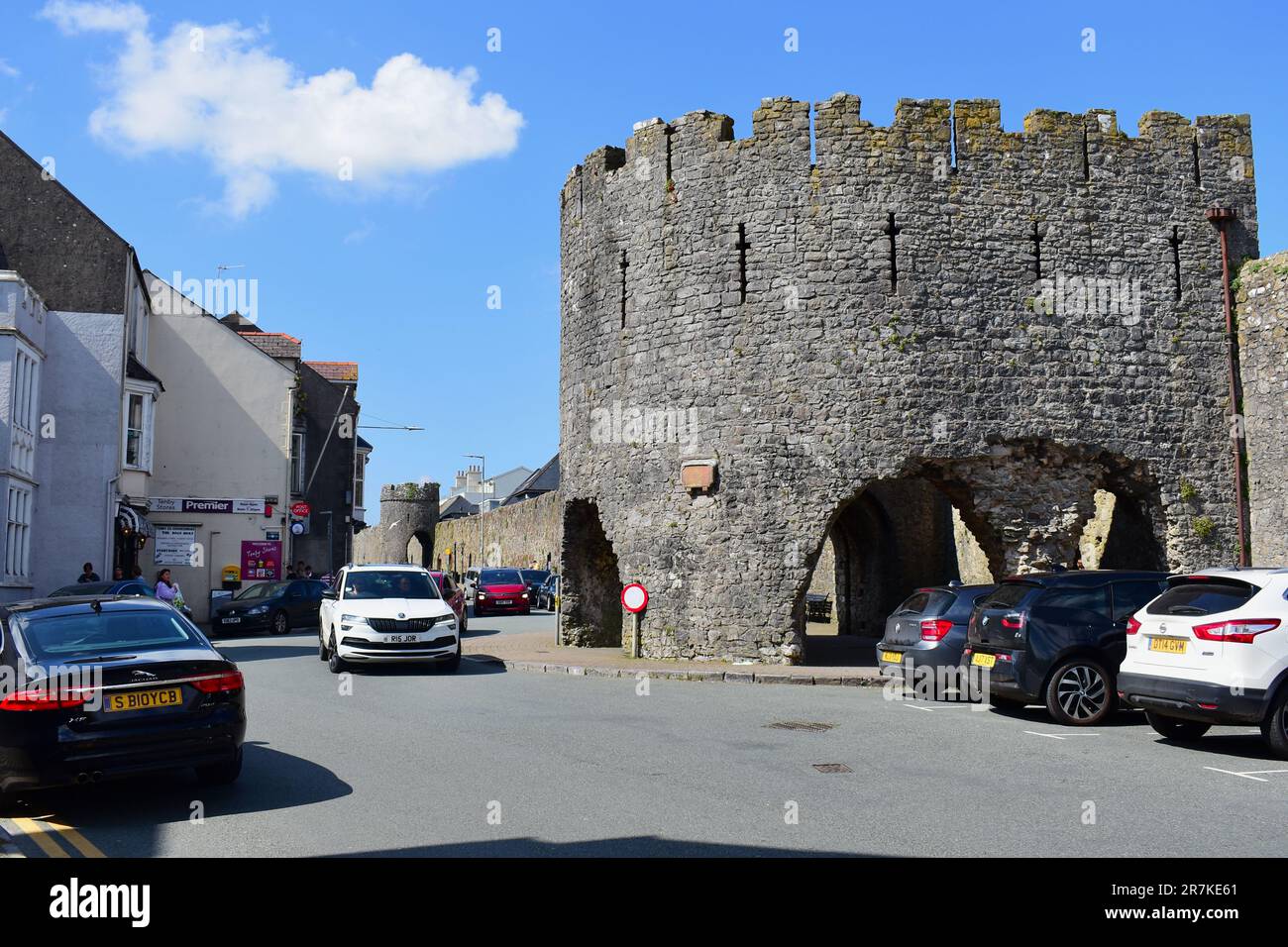 The famous '5 Arches' entranceway through the old stone walls give ...