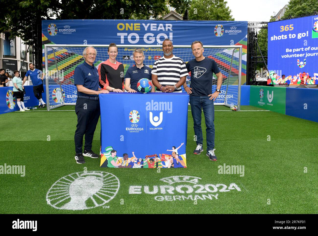 Christian okun hi-res stock photography and images - Alamy