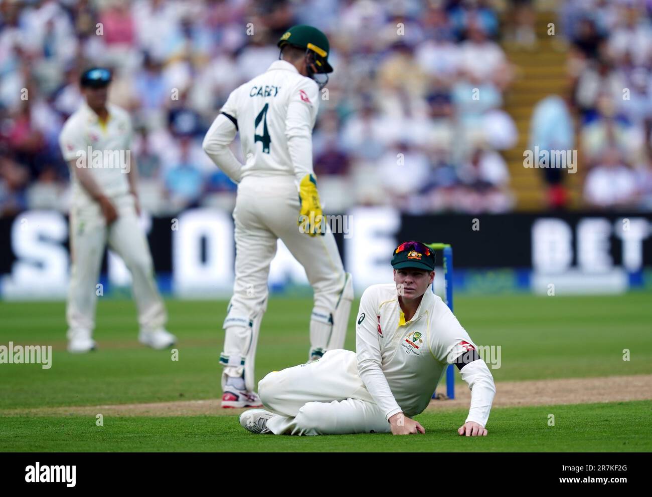 Australia's Steve Smith reacts after missing a chance to catch England ...