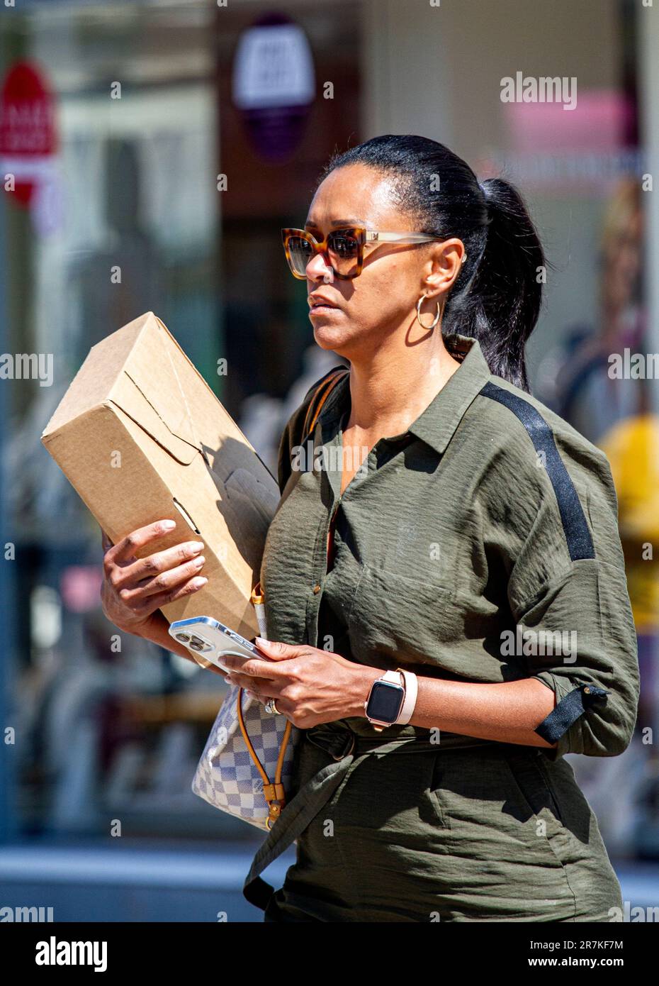 Warm sunny weather dundee hi-res stock photography and images - Alamy