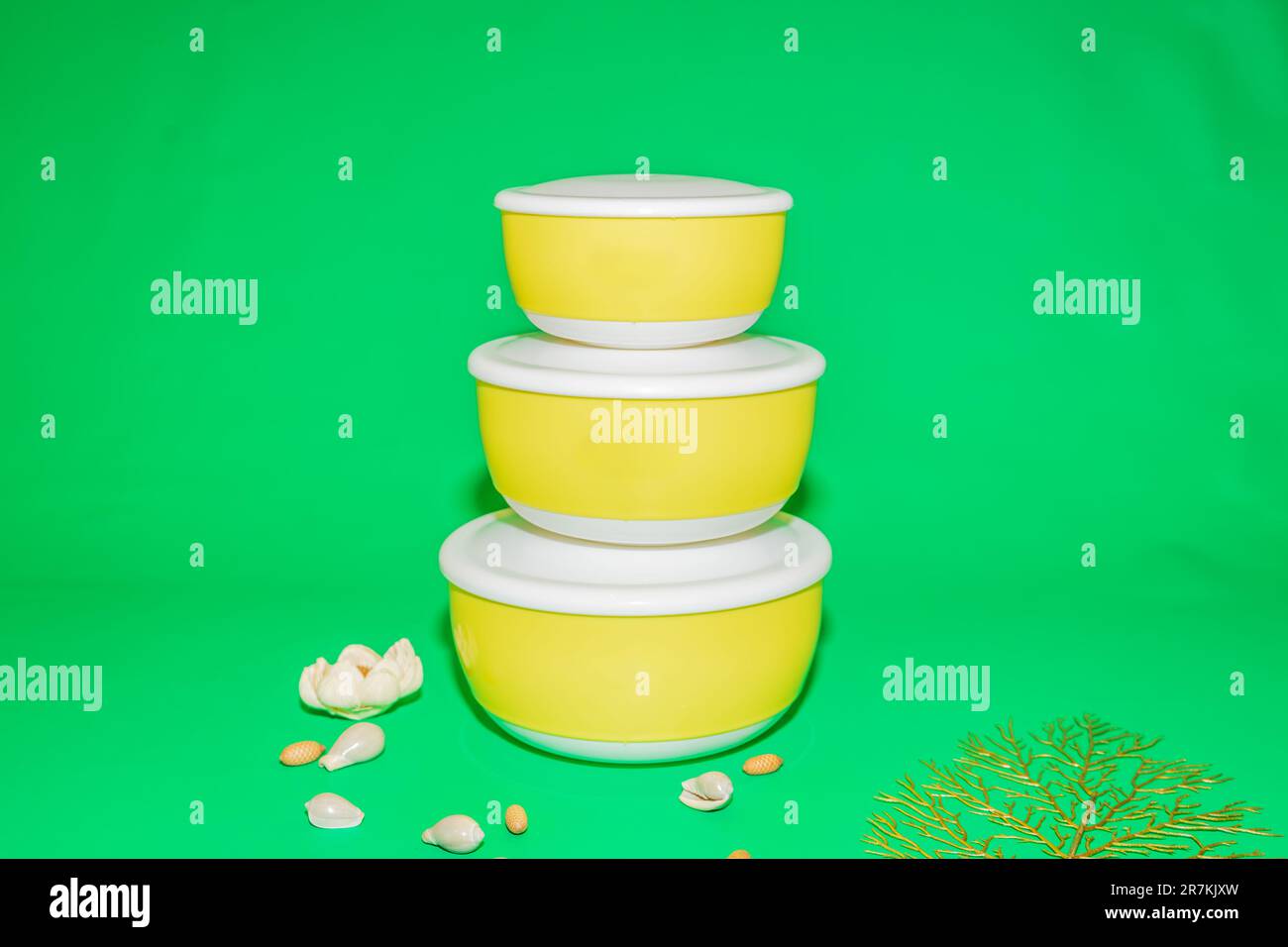 The Secure Lid Food Bowl is a versatile and practical solution for ...