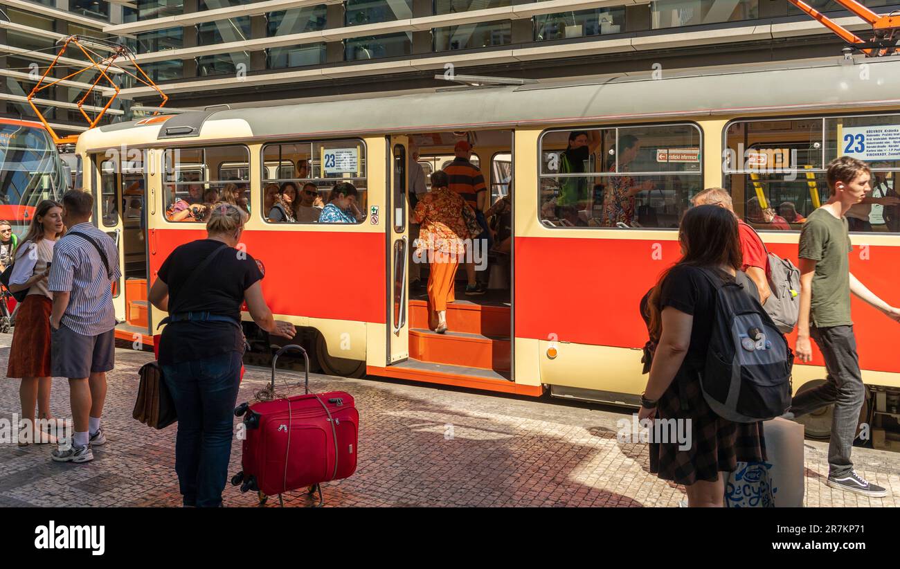 PRAGUE, CZECH REPUBLIC, EUROPE - People boarding tram in Old Town ...