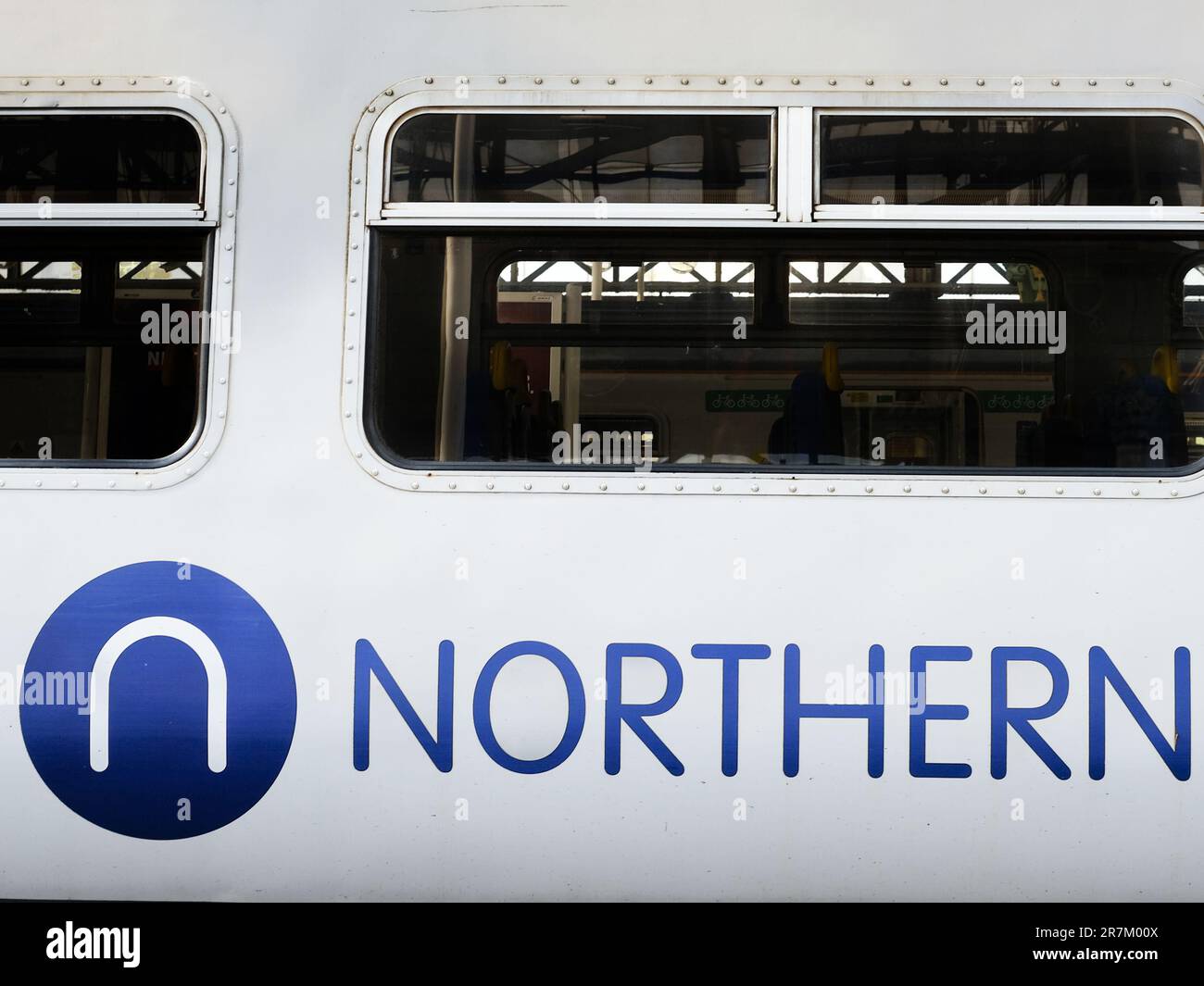 Northern train train at Piccadilly Station, Manchester Stock Photo - Alamy
