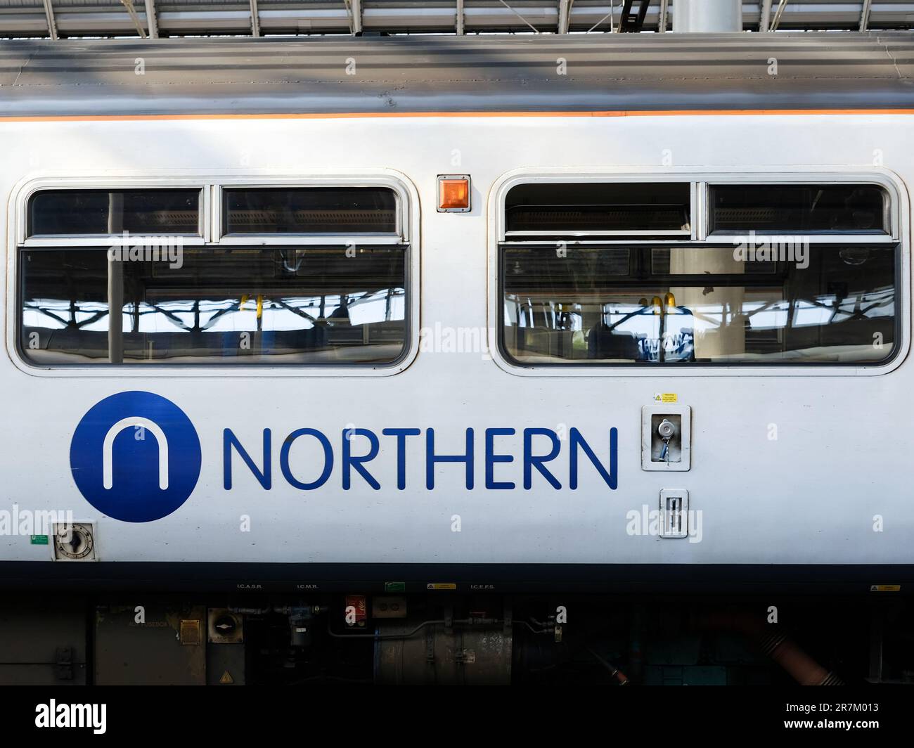 Northern train train at Piccadilly Station, Manchester Stock Photo - Alamy