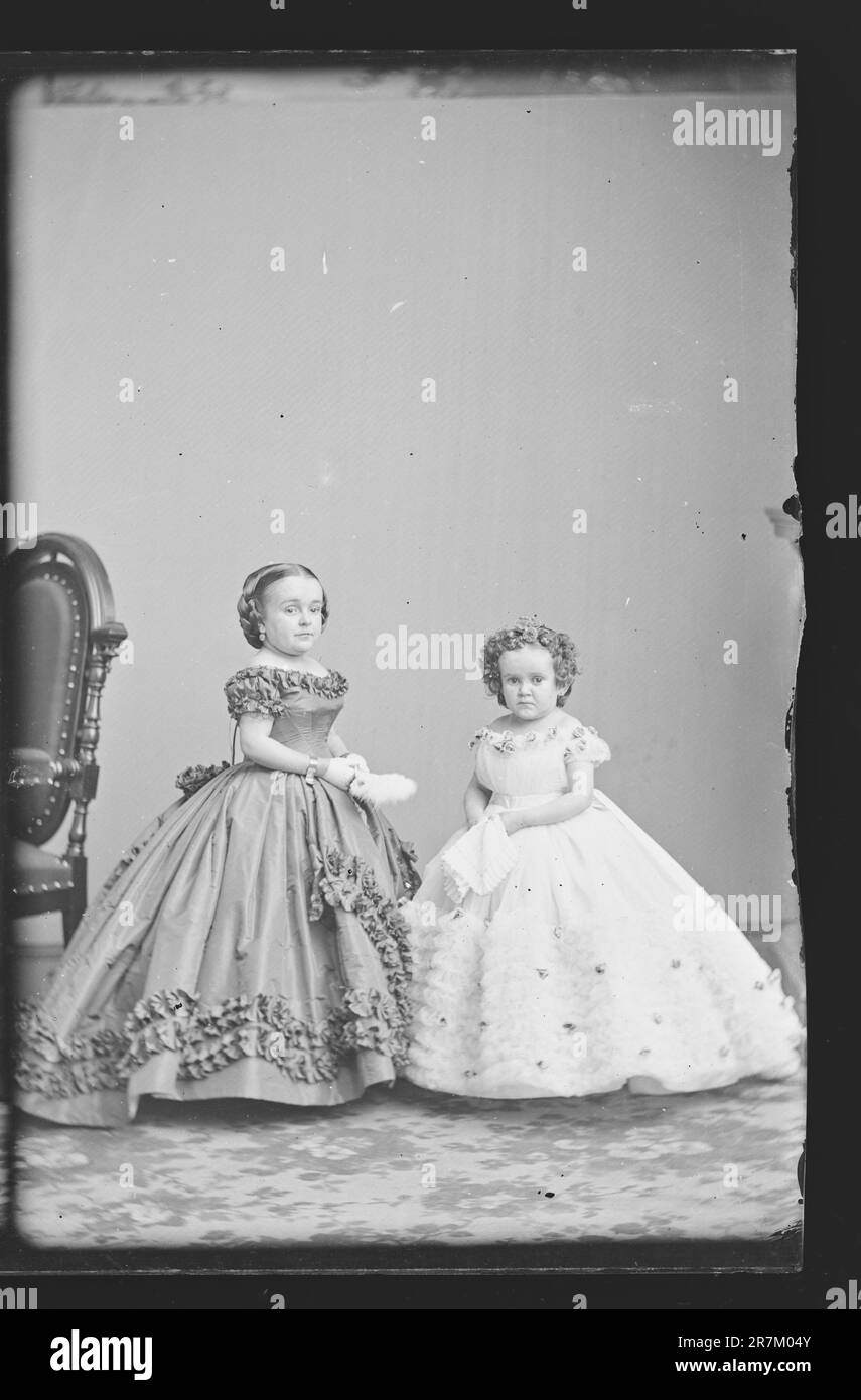 Lavinia Stratton and Minnie Warren c. 1860-1870 Stock Photo - Alamy