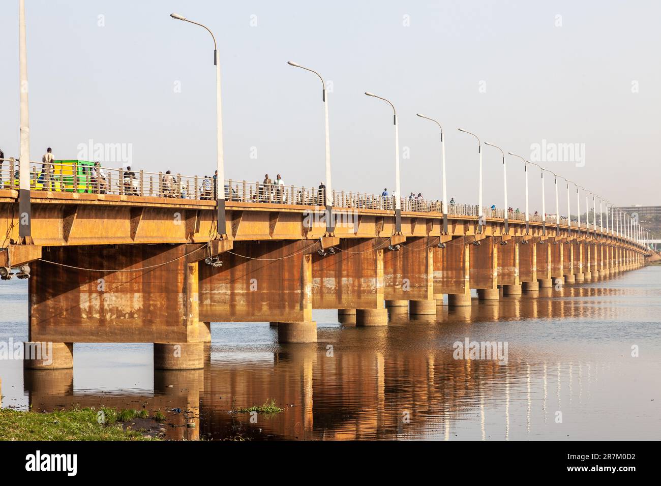 The Pont des Martyrs, spanning the Niger River, in Bamako Stock Photo ...