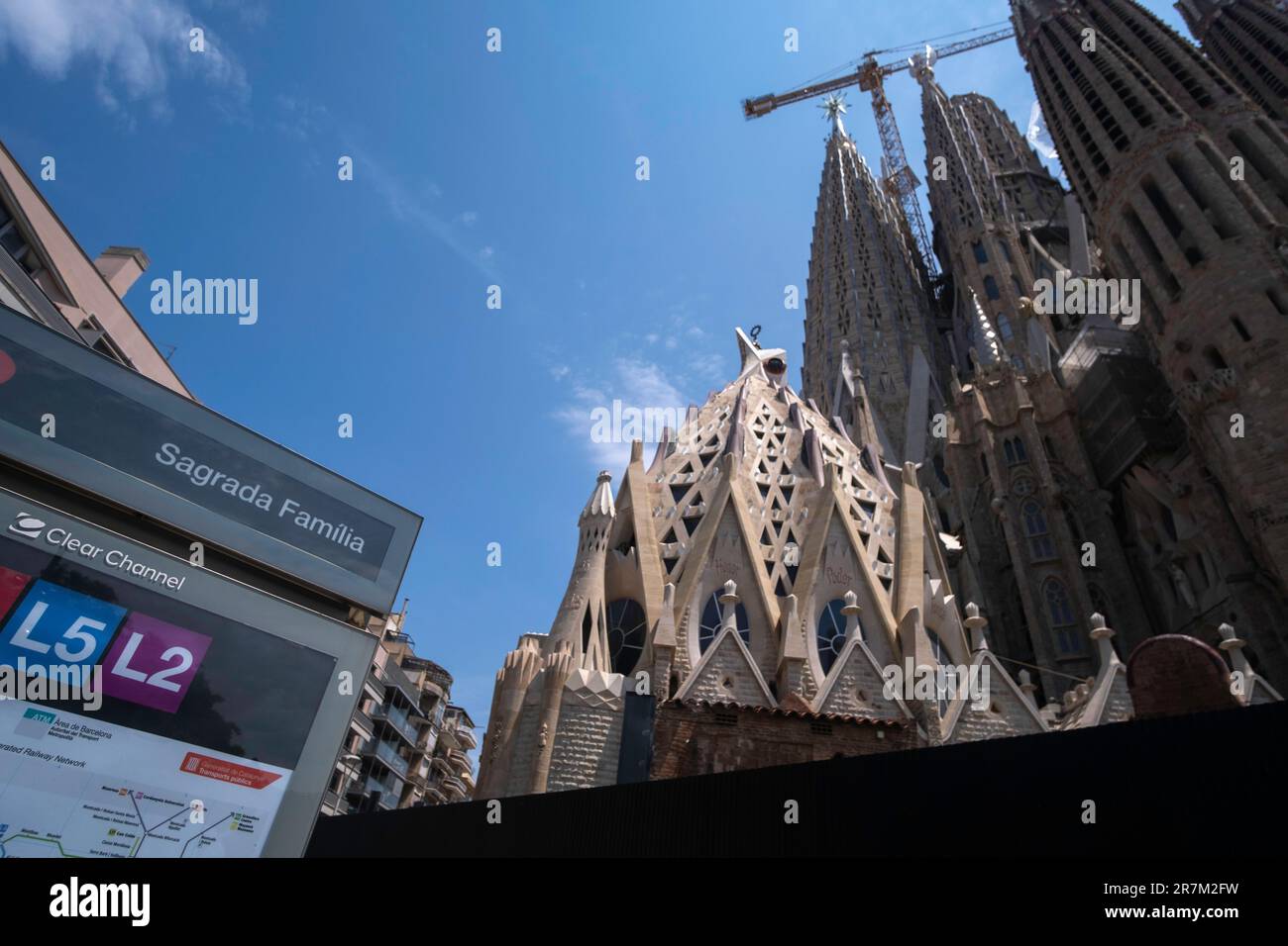 Sagrada familia station hi-res stock photography and images - Alamy