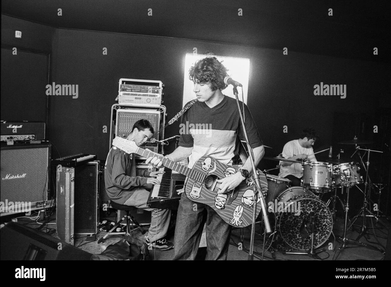 Super Furry Animals rehearsing their second album Radiator at the now ...