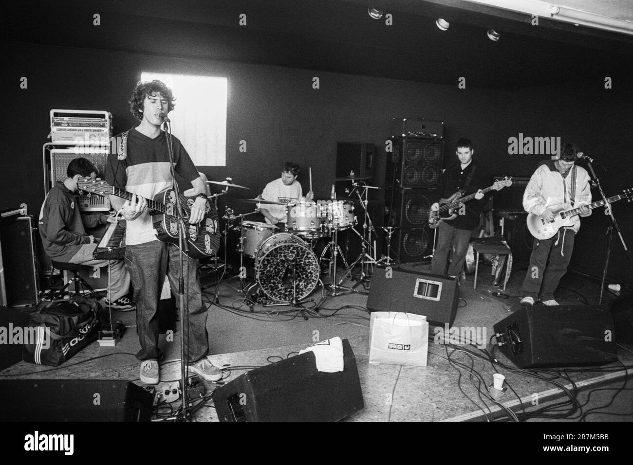 Whole band Super Furry Animals rehearsing their second album Radiator ...